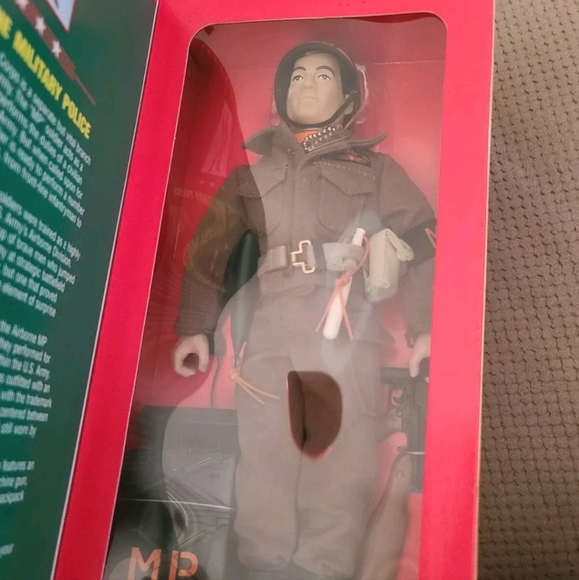 Other | New Gi Joe Airborne Military Police Mp Limited Ed Numbered For ...